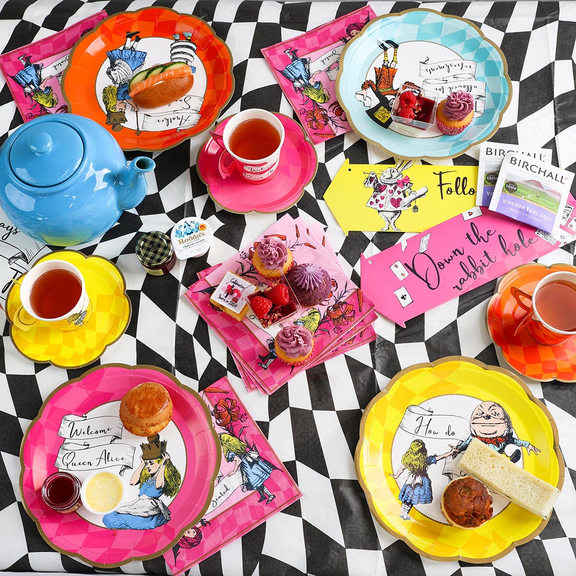 Alice in Wonderland Bright Hanging Paper Sign Decorations - 12 Pack ...