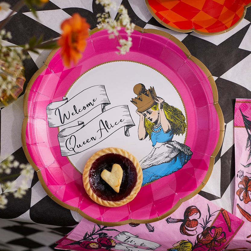 Alice in Wonderland Bright Blue Scalloped Paper Plates - 12 Pack ...