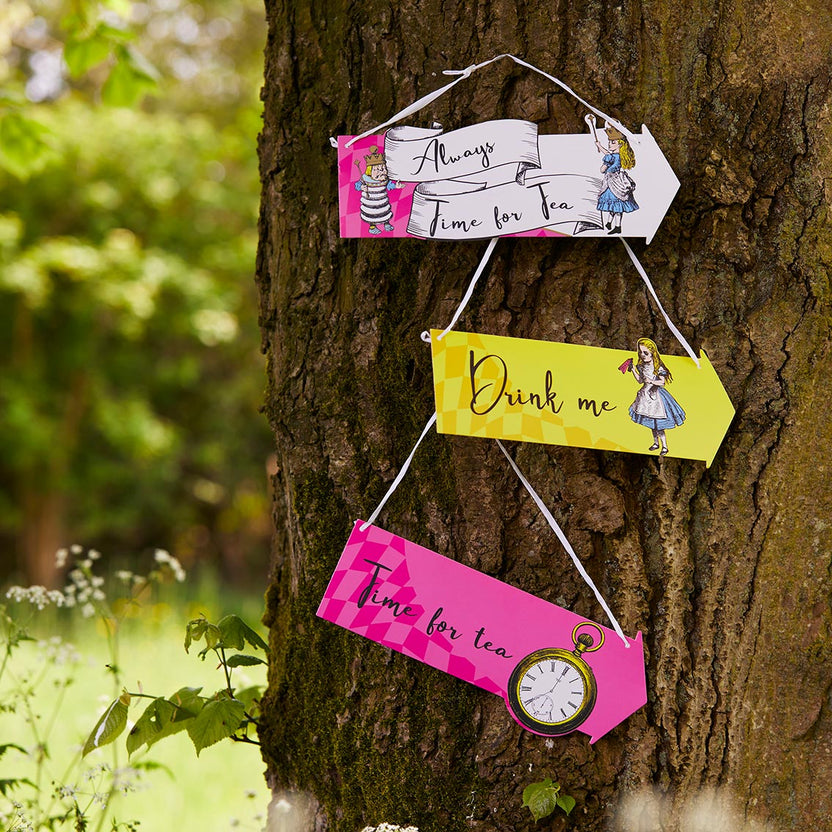 Alice in Wonderland Bright Hanging Paper Sign Decorations - 12 Pack ...