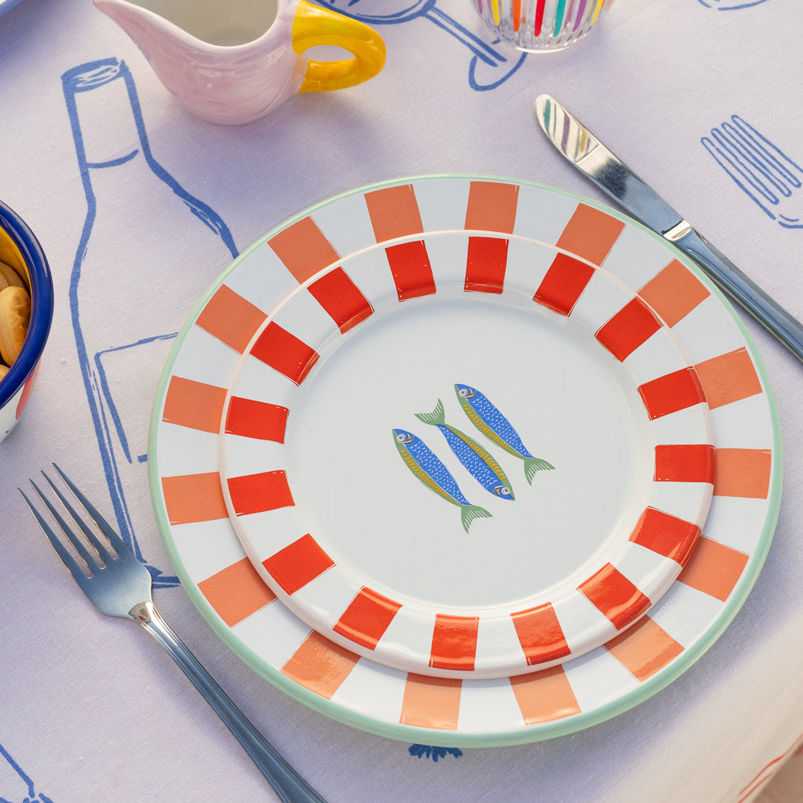 Fish Enamel Plate - 20cm – Talking Tables UK Public