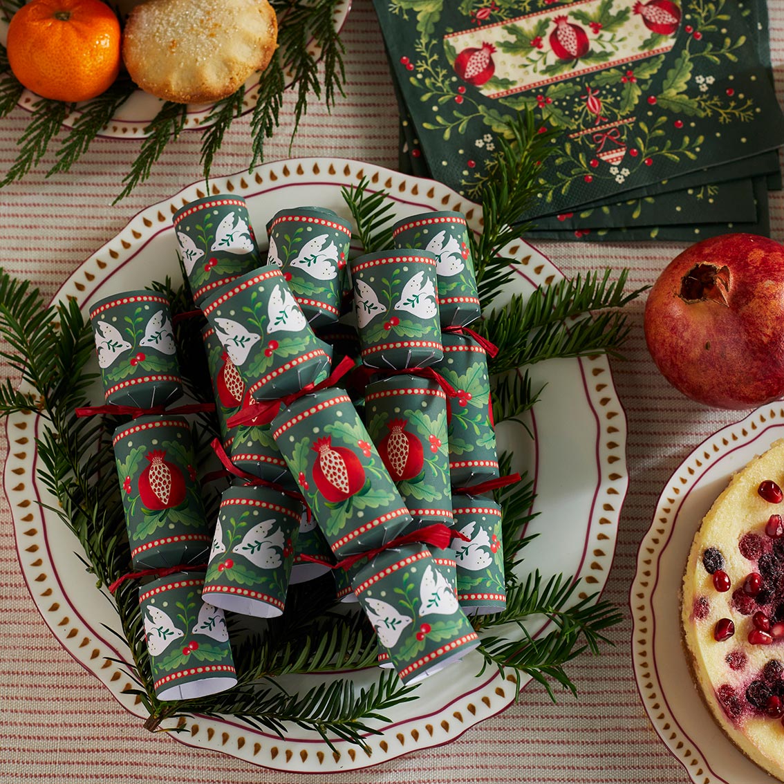 Folklore Green Mini Christmas Crackers - 8 Pack – Talking Tables UK