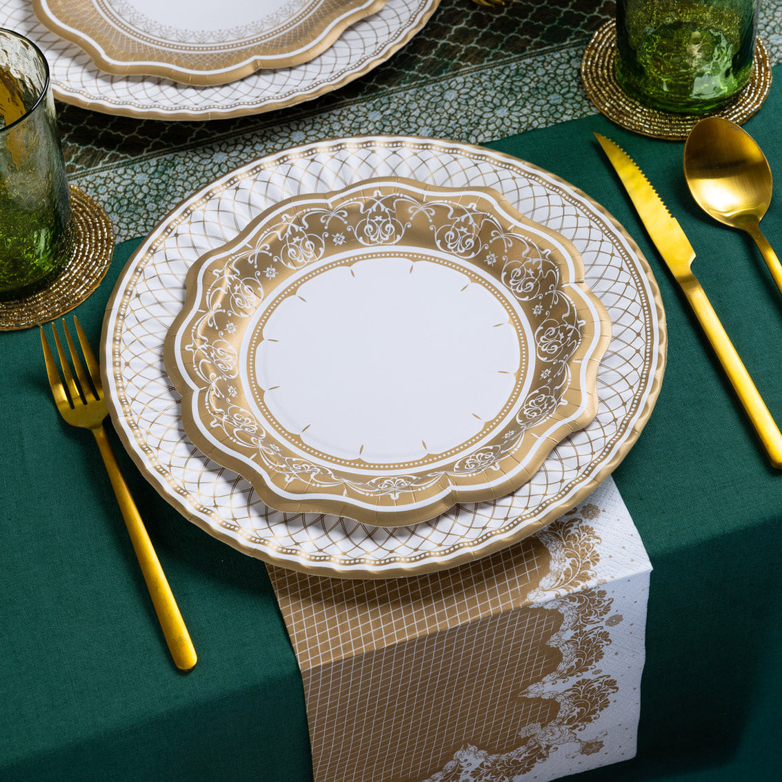 Vintage Gold Medium Paper Plates - 12 Pack – Talking Tables UK Public