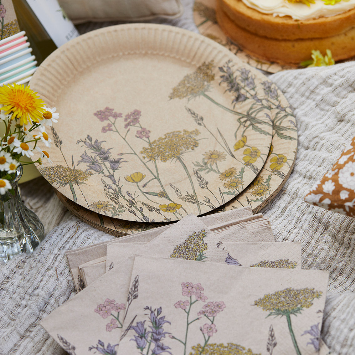 Recycled Paper Wildflower Plates - 12 Pack – Talking Tables UK Public